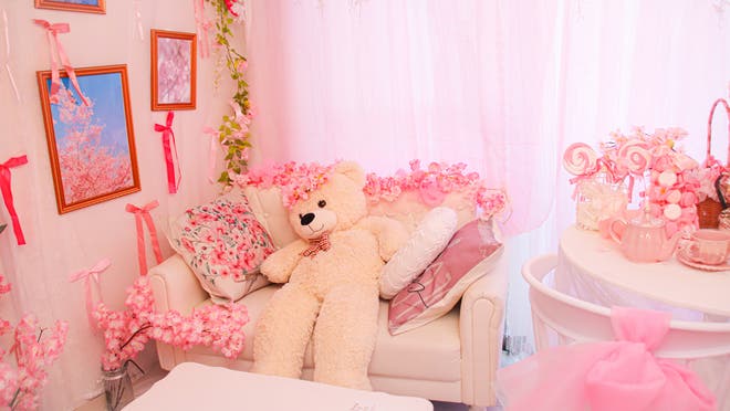 要町駅徒歩4分の可愛いレンタルスペース♡ピンクの桜のお部屋🌸ポートレート撮影🤍コスプレ🤍推し活🤍女子会の写真5