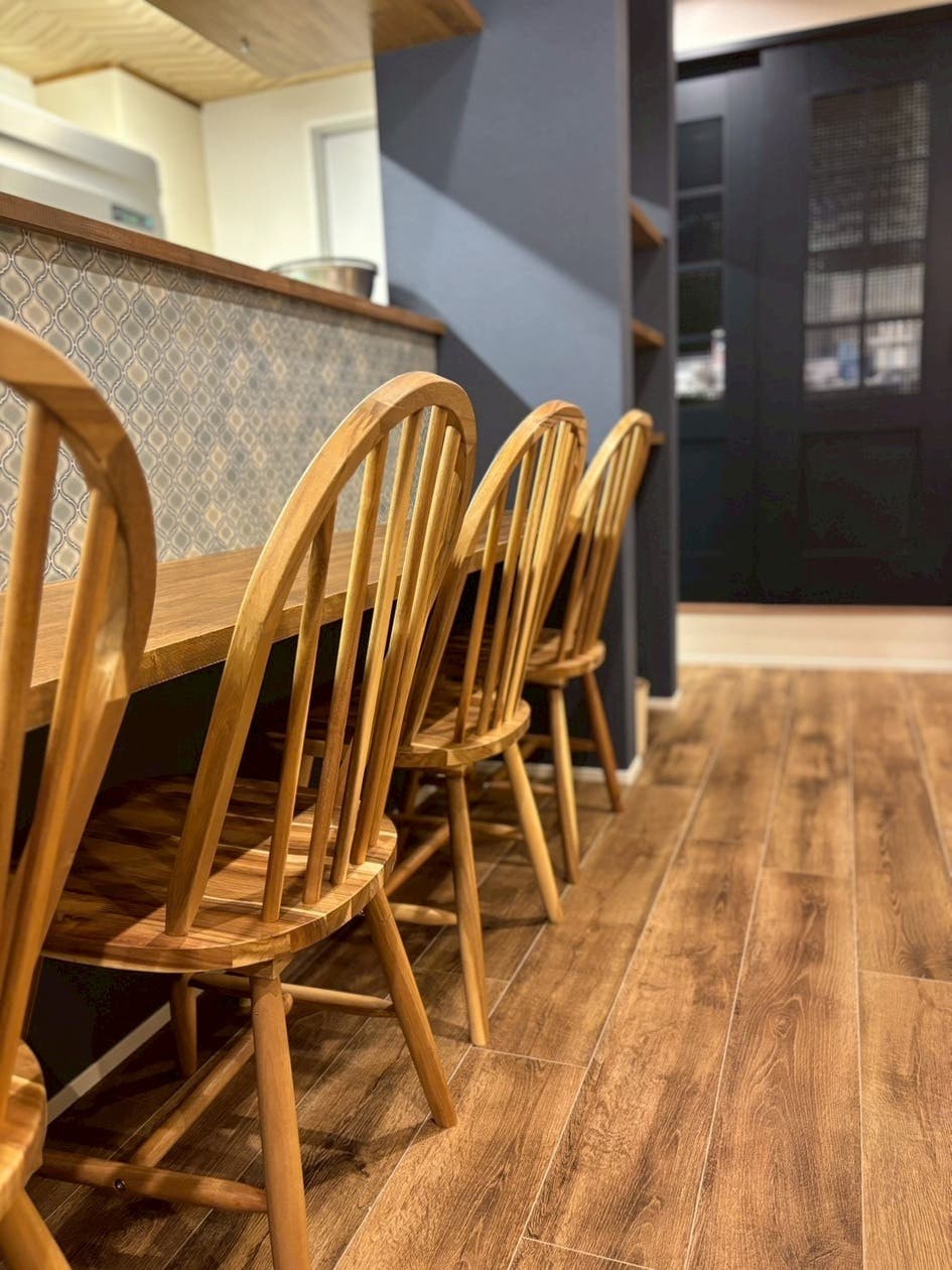 【駅徒歩1分】2025年11月OPEN！木の温もり溢れるカフェ空間スペースの写真6