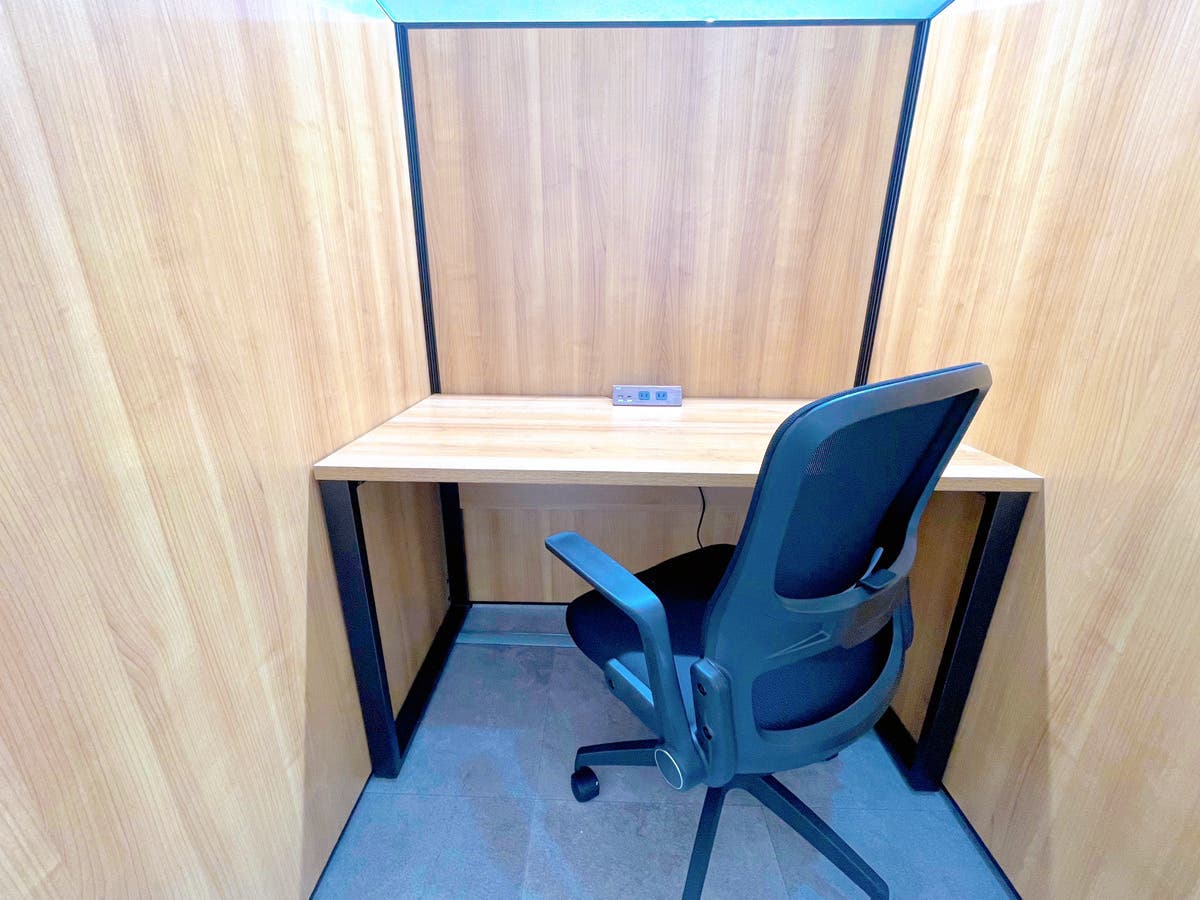 【モニター無し】河辺駅南口徒歩1分のコワーキングスペース No3（いいオフィス青梅河辺 by 95NJ ）の写真1