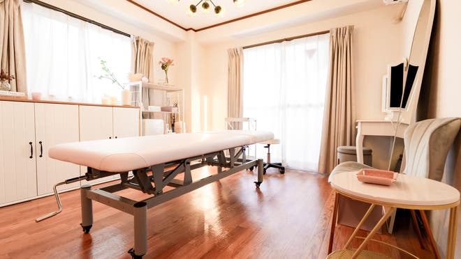 【✨OPEN 価格¥900~✨】心斎橋駅8分!長堀橋駅1分!上質でやさしい大人の完全個室サロン🪞の写真3