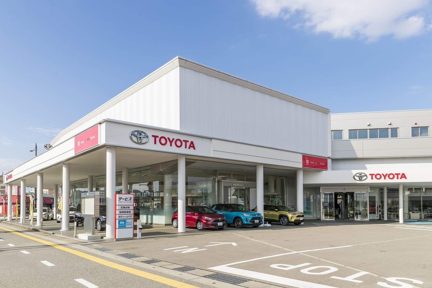 【トヨタモビリティ富山 五福】五福末広町駅より徒歩１分！４名まで着席可！商談、面談、ワークショップ、作業などに！の写真10