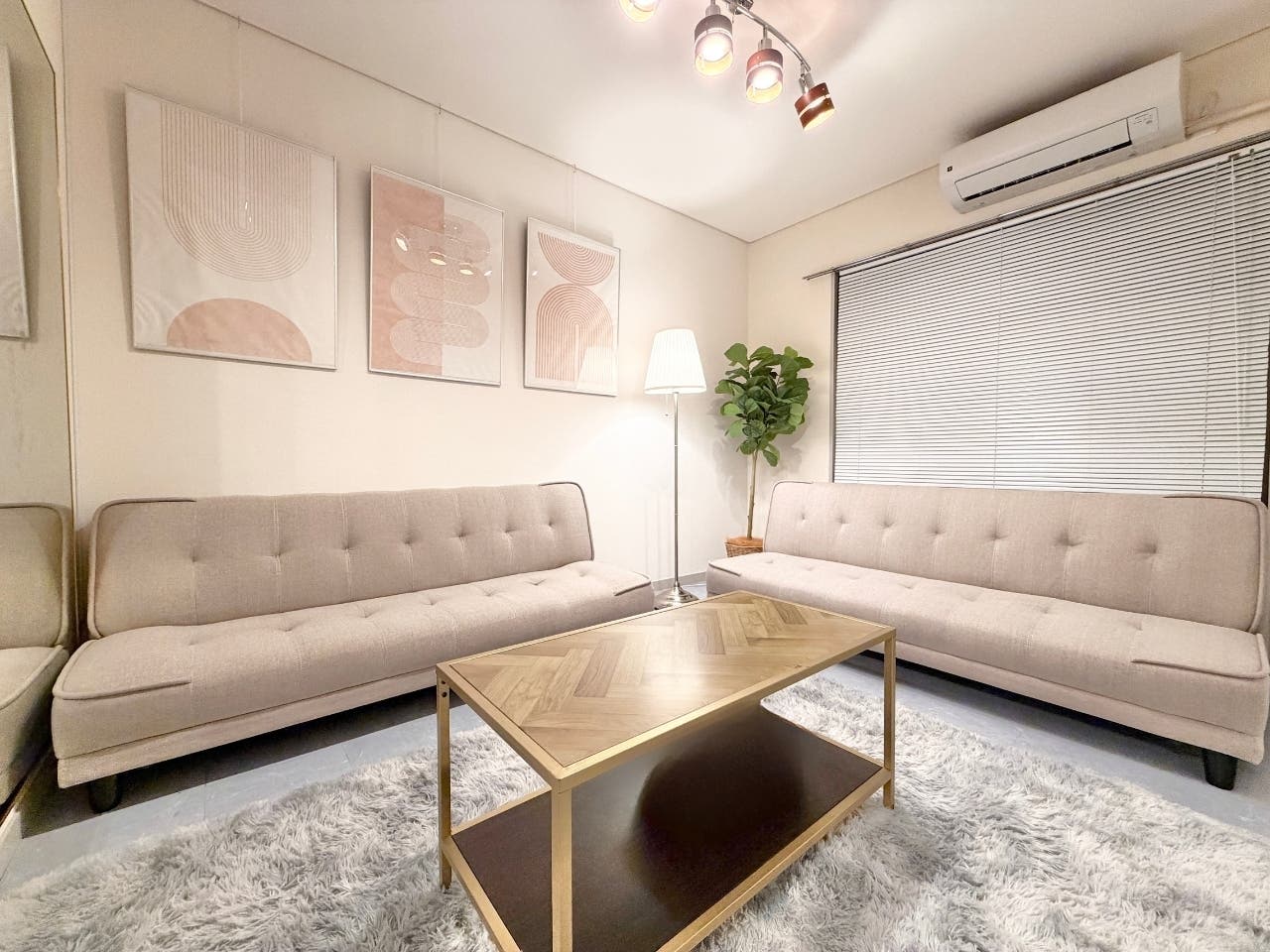 【無料駐車場あり】最大20名様✨誕生日/お披露目/歓送迎会/撮影/デート/女子会/同窓会に🎉町田エリア最大！の写真1