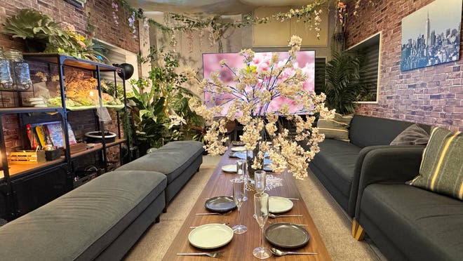 🌸インドア花見開催中!!🌸神田駅徒歩5分🚃本格電気式ピザ窯🍕75インチ大画面テレビ📺 14名ソファー席🛋️の写真2