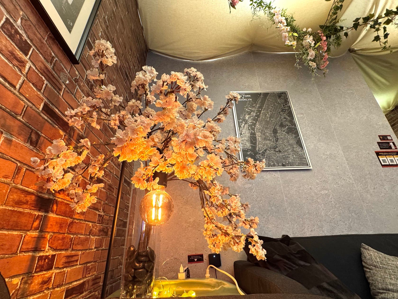 🌸インドア花見開催中!!🌸神田駅徒歩5分🚃本格電気式ピザ窯🍕75インチ大画面テレビ📺 14名ソファー席🛋️の写真6