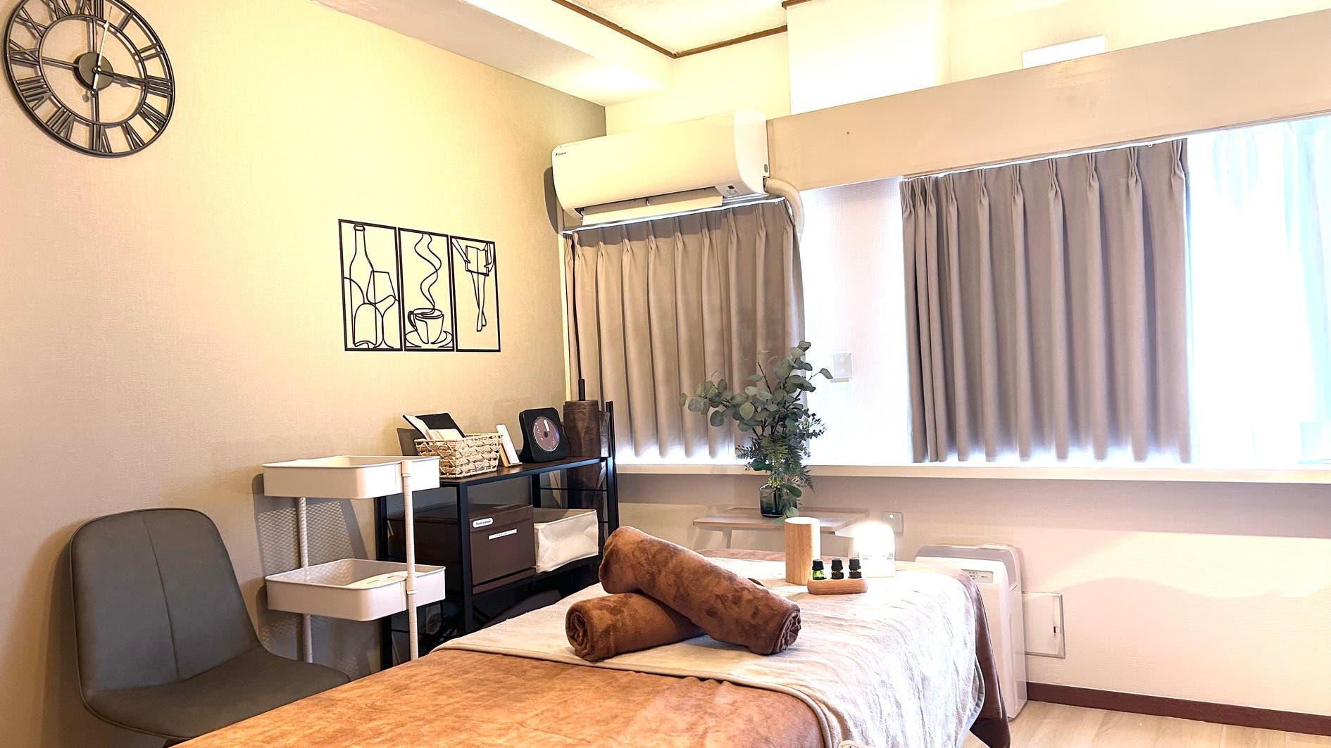 大森駅徒歩4分【当日予約OK】清潔感あふれる完全個室のレンタルサロン｜施術ベッド・タオル完備｜オープン記念特別価格実施中の写真1