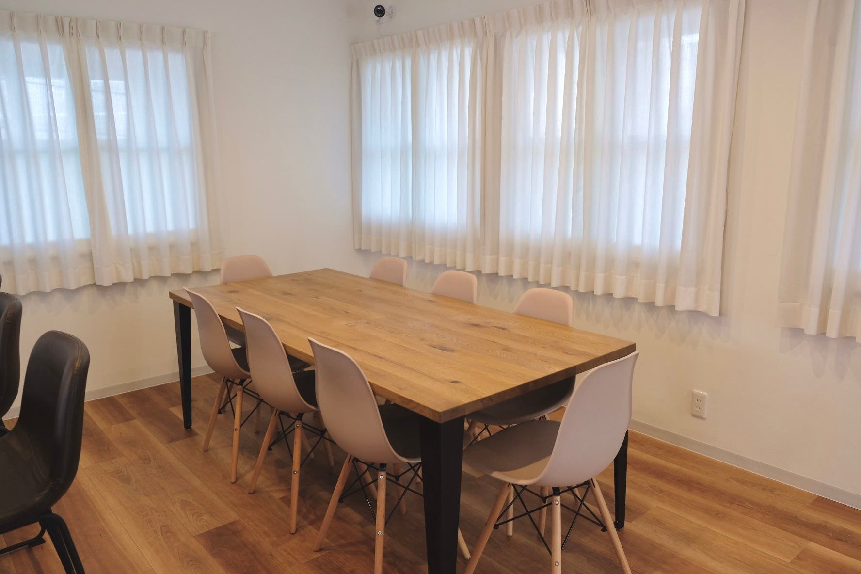 南町田グランベリーパーク駅徒歩2分｜おしゃれな50㎡スペース新登場！｜アイランドキッチン＋プロジェクター｜最大20名の写真5