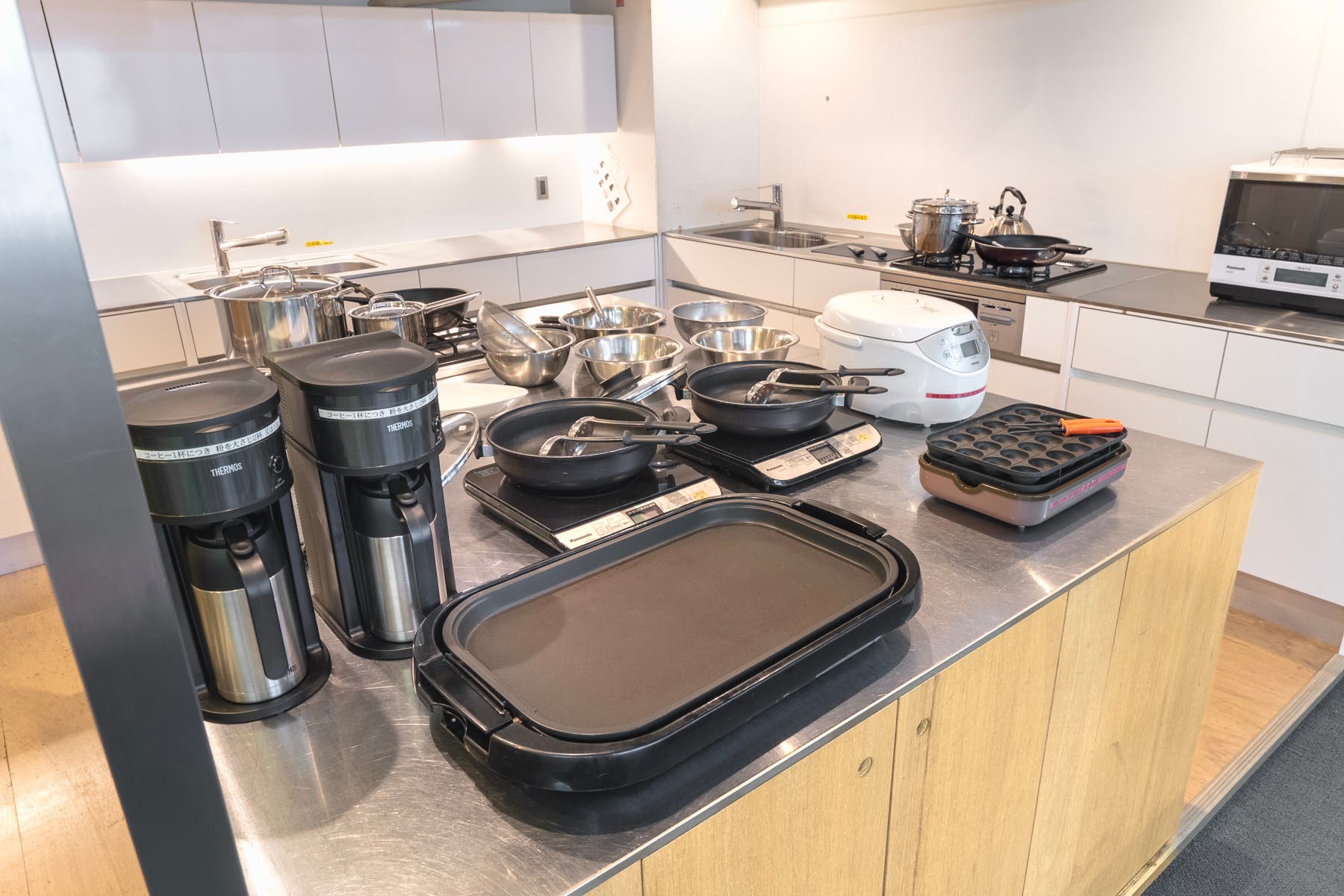 スペモ🏘️駅徒歩4分🚶ハイクオリティキッチン🍳パーティー🎉会議・プレゼン💼歓迎会・同窓会🤝829_Patia西新橋の写真9