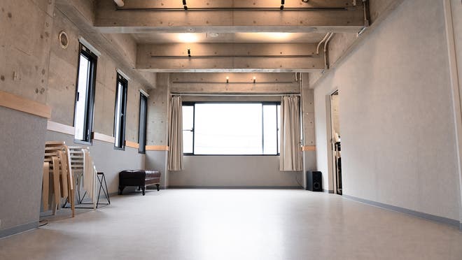 【二子玉川10分/41㎡長方形空間】撮影会社運営のスタジオ&遊び場|撮影,イベント,個展,オフ会|プロ機材,ミニキッチン,小物の写真1