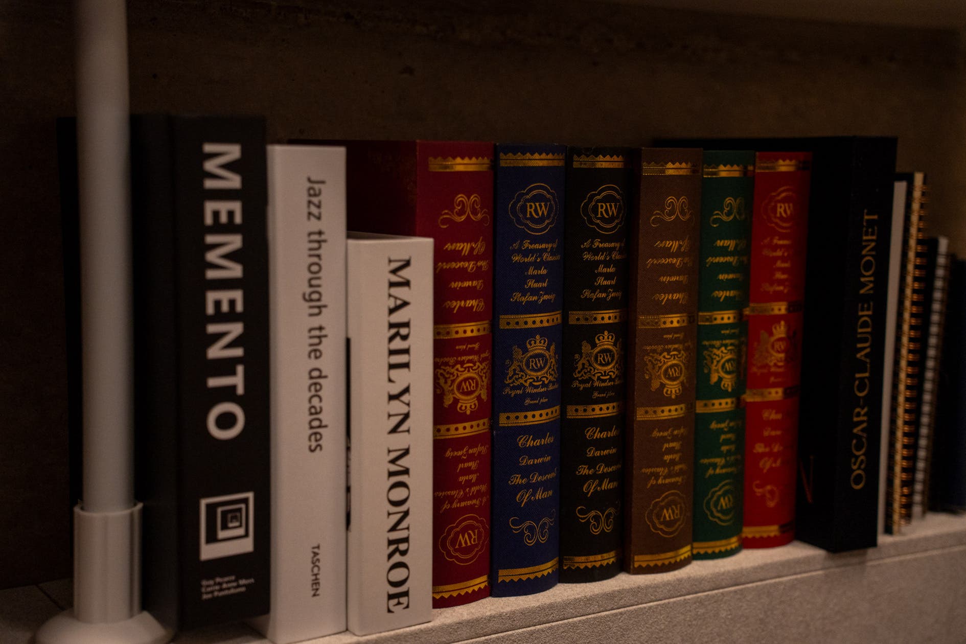 【二子玉川10分/41㎡長方形空間】撮影会社運営のスタジオ&遊び場｜撮影,イベント,個展,オフ会｜プロ機材,ミニキッチン,小物の写真9