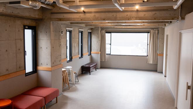 【二子玉川10分/41㎡長方形空間】撮影会社運営のスタジオ&遊び場|撮影,イベント,個展,オフ会|プロ機材,ミニキッチン,小物の写真4