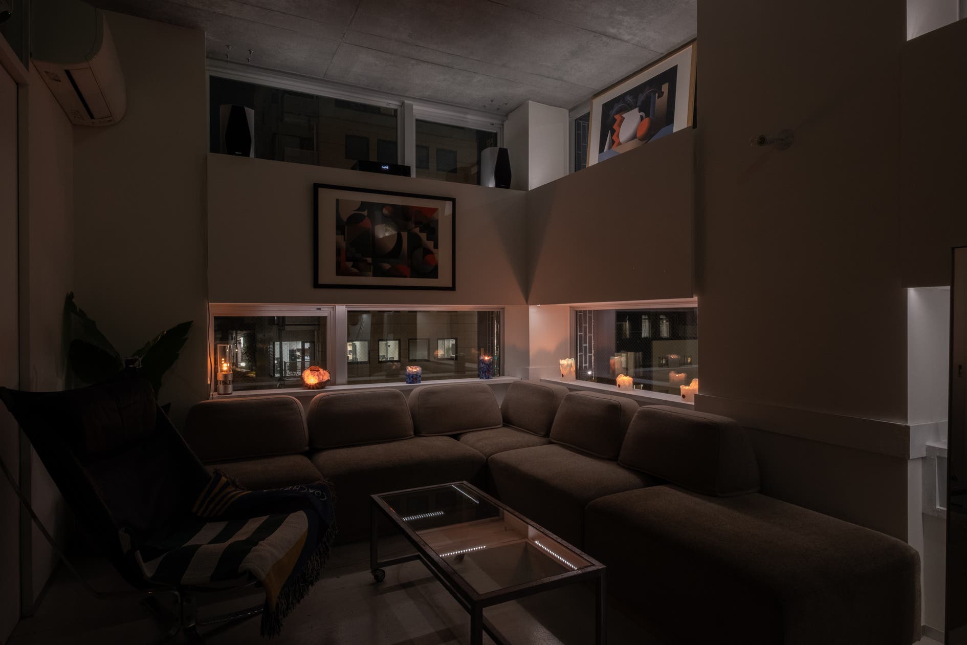 【代官山駅 徒歩4分　恵比寿駅 徒歩5分】プロジェクター・スピーカーを使ったプライベートパーティに最適なイベントスペースです！の写真1