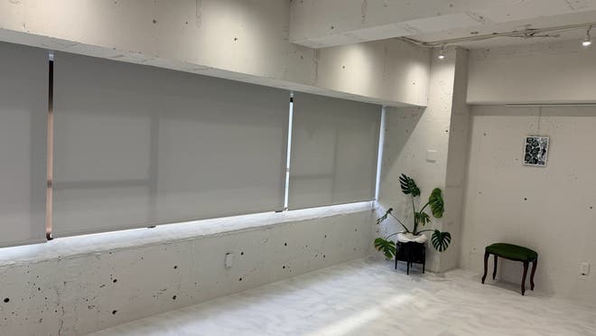 自然光の入る白壁・マリメッコ壁紙の撮影スタジオ!ヘアセット用にシャワー室完備☆ペット撮影にも♪の写真13