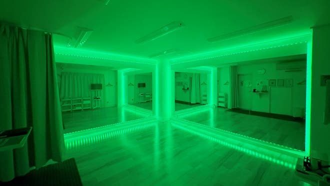 オープン割🎉ダンスに最適個室✨三ノ宮駅徒歩1分|清潔|大型2面鏡|モニター|更衣室|無料備品多数|個人レッスン|ヨガ|ダンスの写真3