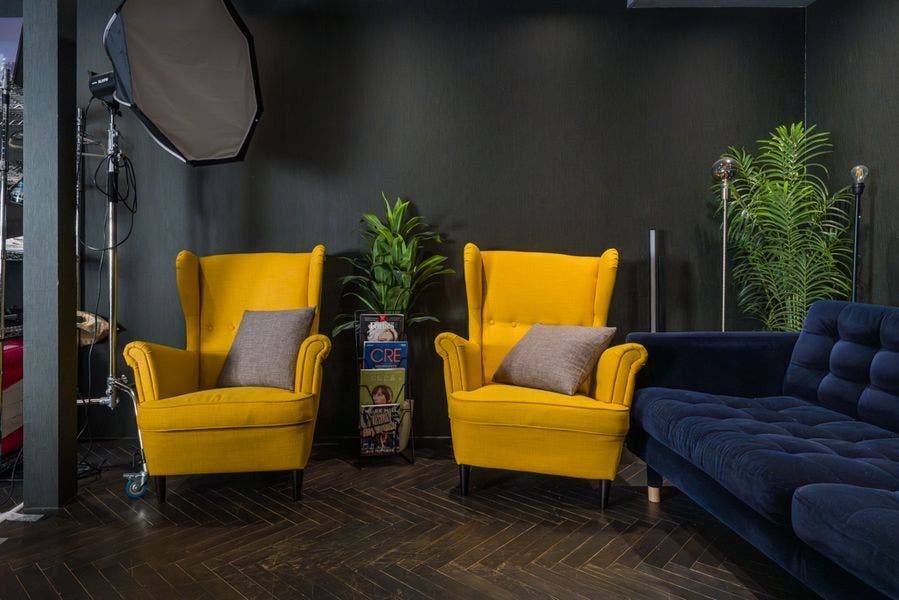 目黒駅徒歩5分/恵比寿ガーデンプレイス徒歩3分/恵比寿駅徒歩9分 / 動画・写真撮影・配信など！落ち着いた雰囲気のスタジオです！の写真2