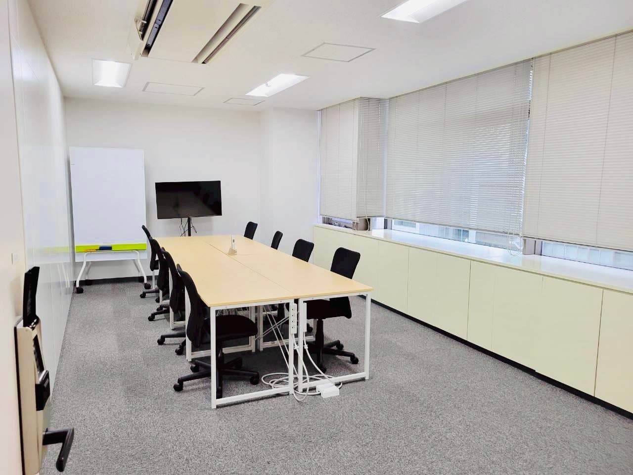 〈会議室D〉大井町駅徒歩２分 | 最大8名 | WEB会議・研修・面談に最適 | モニタ・ホワイトボード| 光回線wifi  の写真1