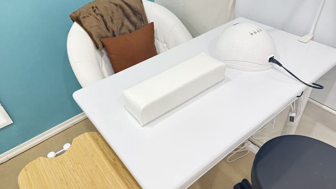 【関内駅徒歩2分】【横浜市】ネイル専用レンタルサロンMieux Cブース|(×貸切)(横浜駅から2駅)アクリル可の写真1