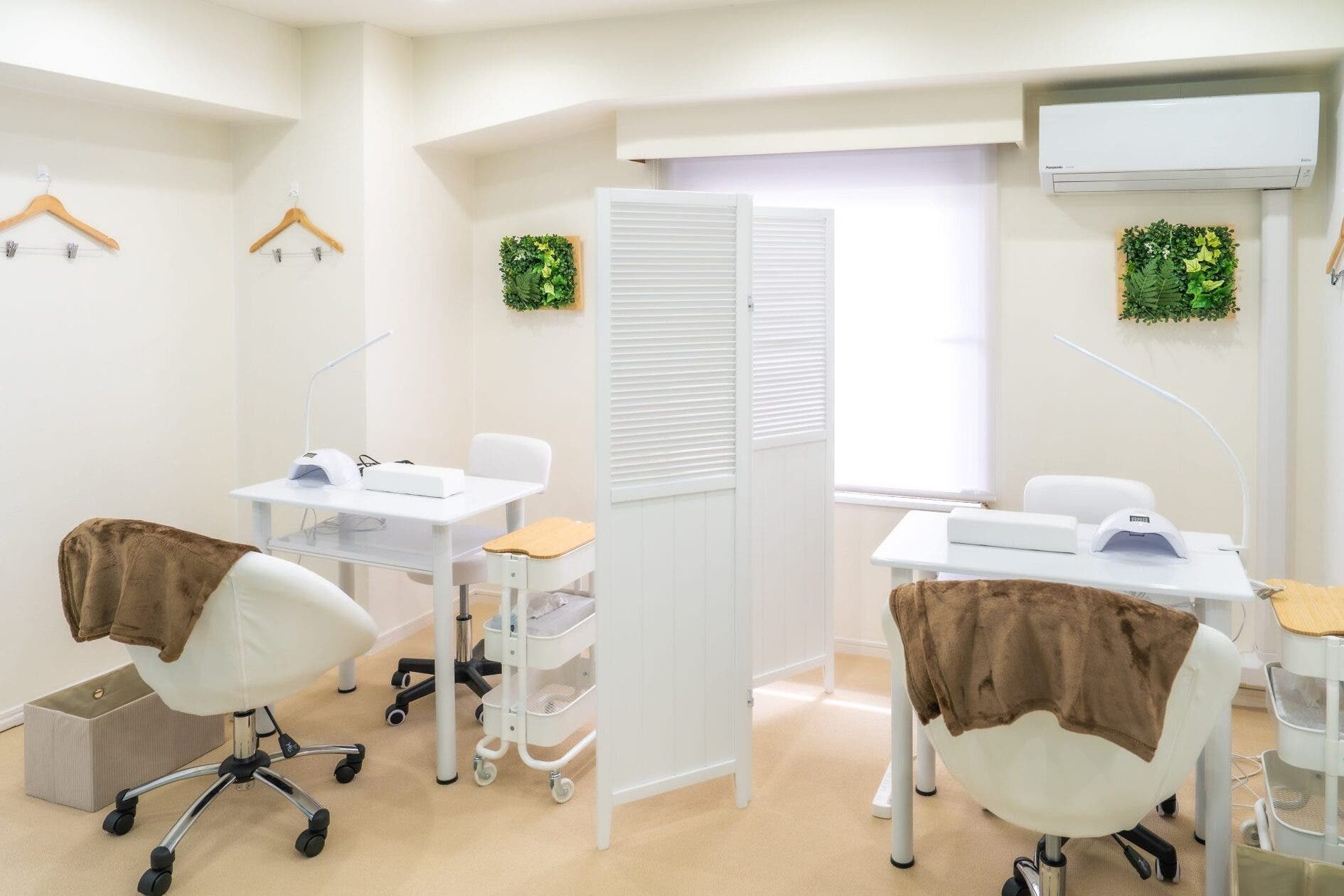 【関内駅徒歩2分】【横浜市】ネイル専用レンタルサロンMieux Cブース｜(×貸切)(横浜駅から2駅)アクリル可の写真3