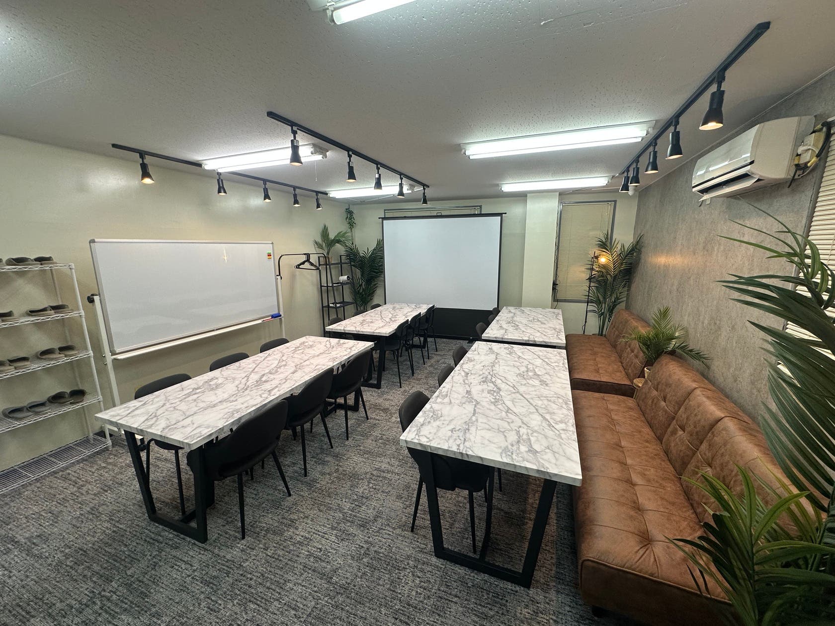 NEW！【八丁堀駅徒歩2分！宝町駅徒歩3分！】最大24名/無料Wifi/会議・撮影・女子会・ボドゲ・パーティ等！飲食🍺🍷可！の写真9