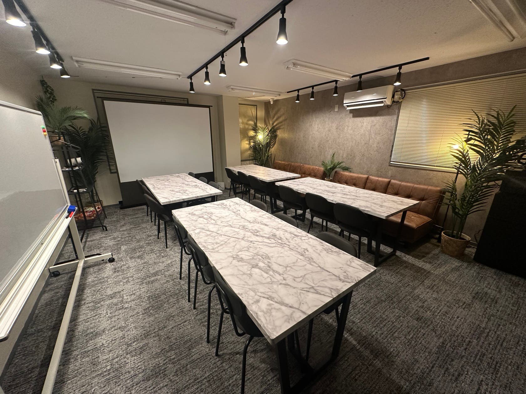 NEW！【八丁堀駅徒歩2分！宝町駅徒歩3分！】最大24名/無料Wifi/会議・撮影・女子会・ボドゲ・パーティ等！飲食🍺🍷可！の写真10