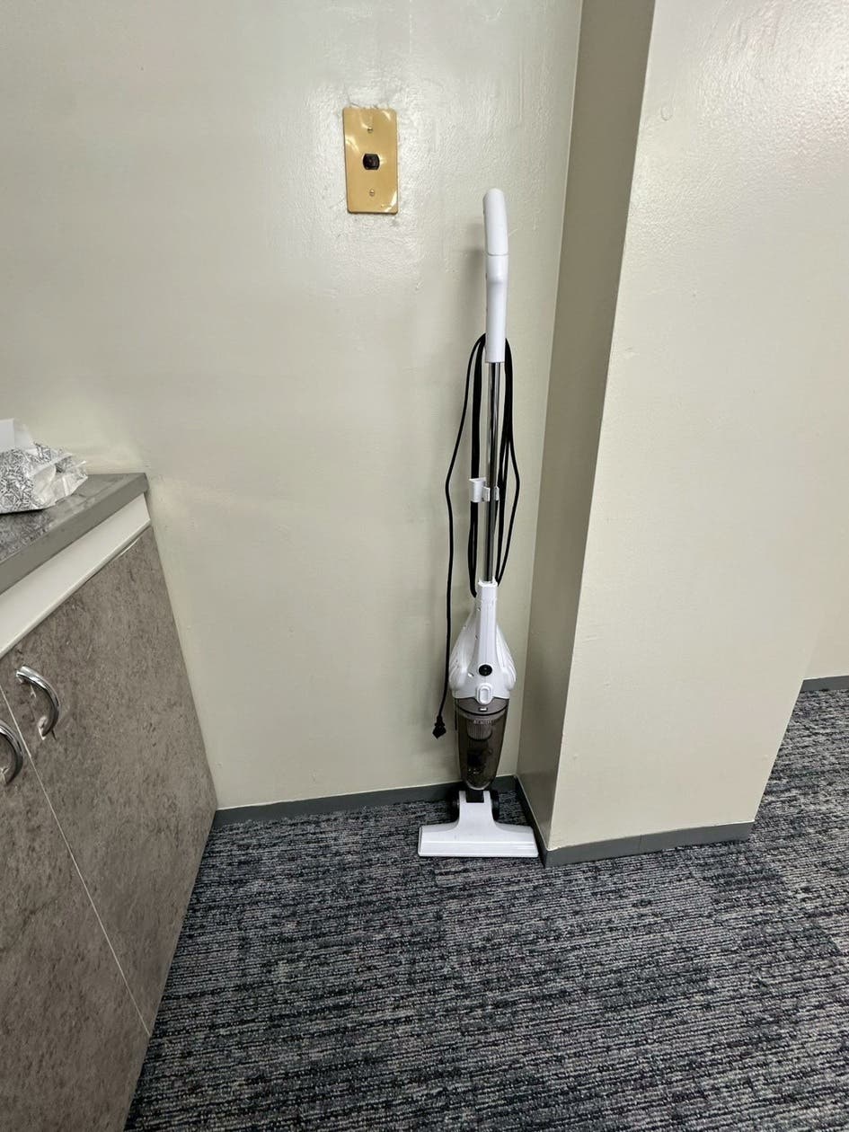 NEW！【八丁堀駅徒歩2分！宝町駅徒歩3分！】最大24名/無料Wifi/会議・撮影・女子会・ボドゲ・パーティ等！飲食🍺🍷可！の写真12