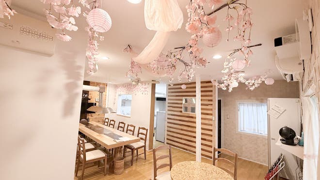 【🌸インドア花見🌸馬橋駅徒歩7分】一軒家🏠駐車場2台🚗キッズルーム完備🍀12人着席可の鉄板テーブル🍖の写真1