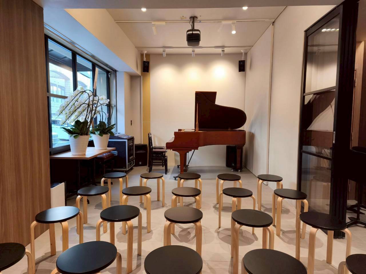 目白駅2分🚶‍♂️グランドピアノ無料🎹音楽スタジオ🎶パーティ🎉撮影・収録にも🎥【S】M-Lab HATCHの写真11