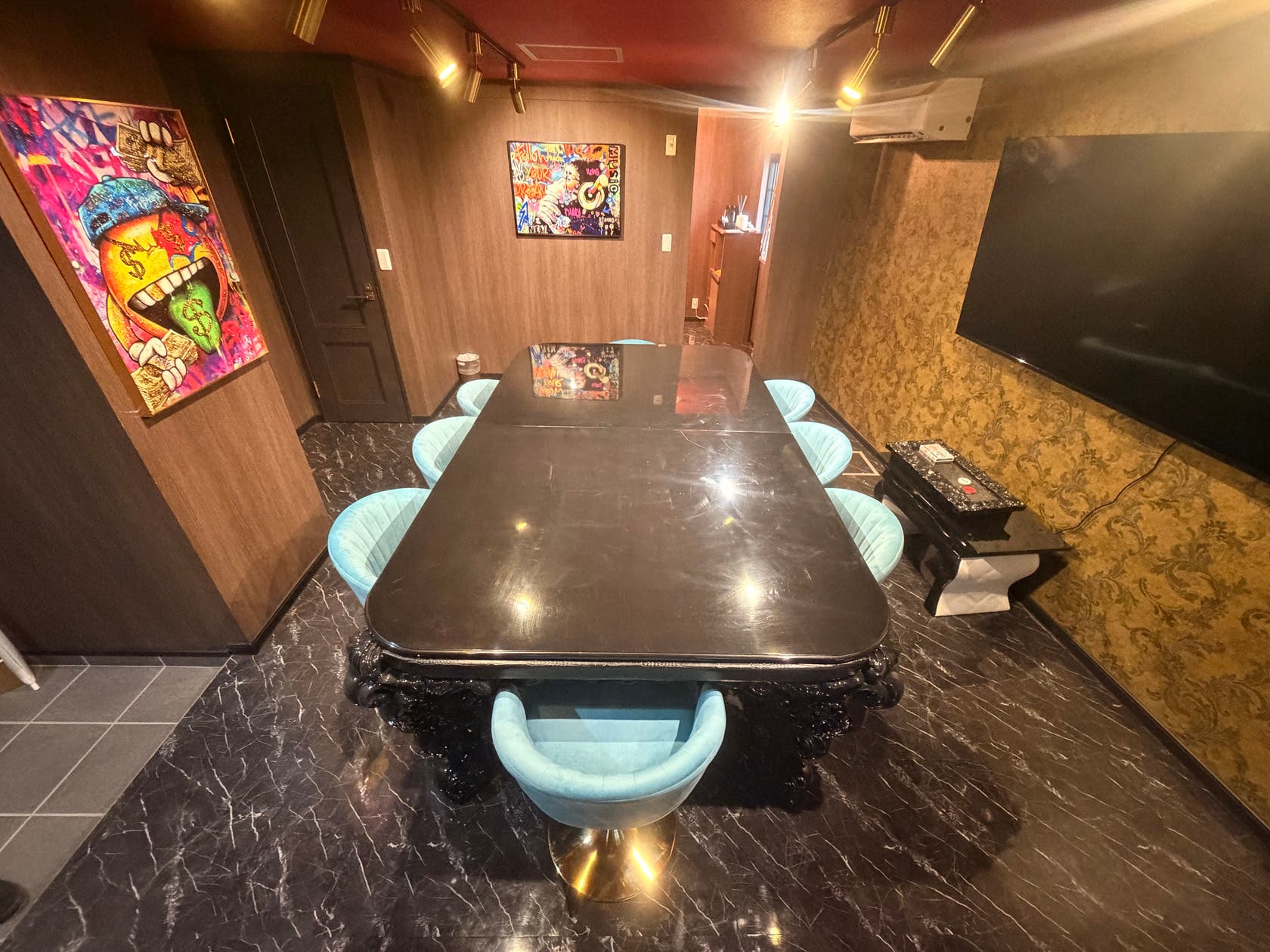 ♠️❤️【一棟貸切】お酒飲みながら大テーブルでゲーム(ポーカーセット＆シート)完備｜仲間だけで遊べる完全プライベート空間🃏の写真12