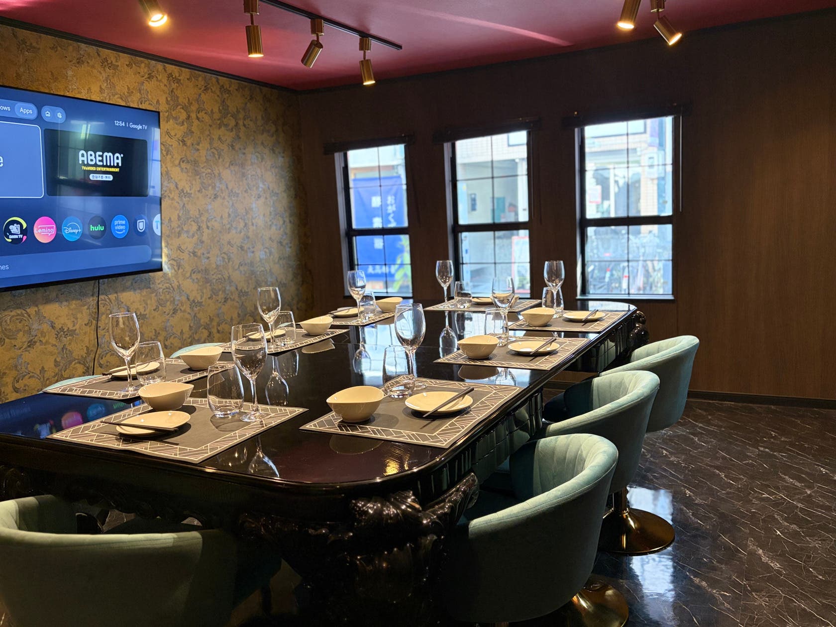 ♠️❤️【一棟貸切】お酒飲みながら大テーブルでゲーム(ポーカーセット＆シート)完備｜仲間だけで遊べる完全プライベート空間🃏の写真2