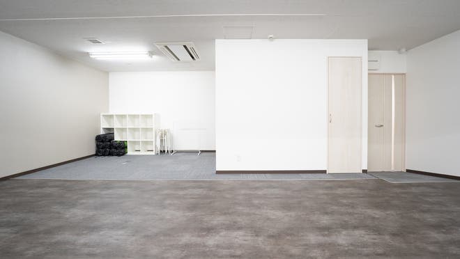 【✨WiFi未整備のためプレオープン価格✨】広々踊れるスタジオ|6.4m鏡・更衣室完備・備品無料|24時間営業中の写真6