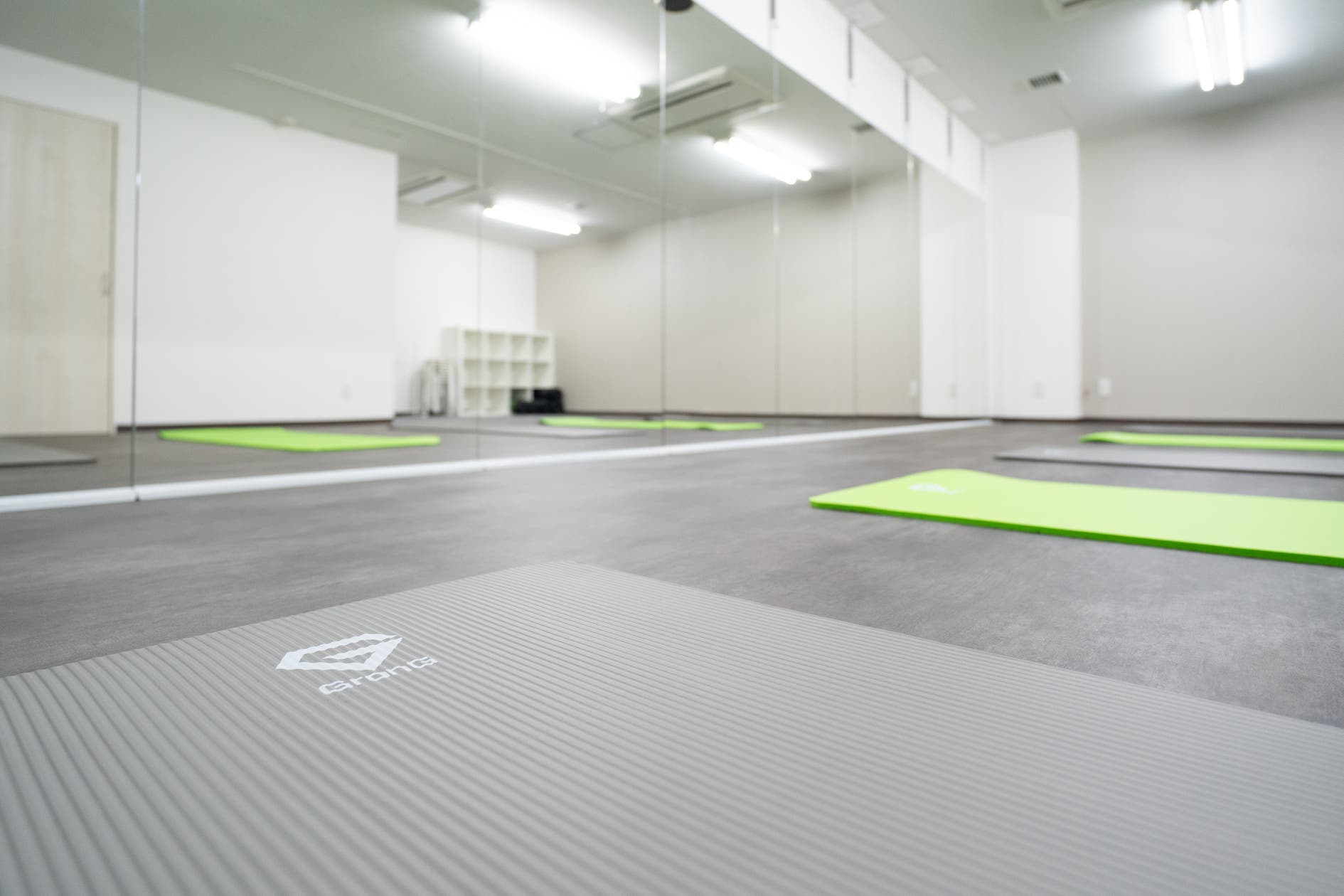 【✨WiFi未整備のためプレオープン価格✨】広々踊れるスタジオ｜6.4m鏡・更衣室完備・備品無料｜24時間営業中の写真8