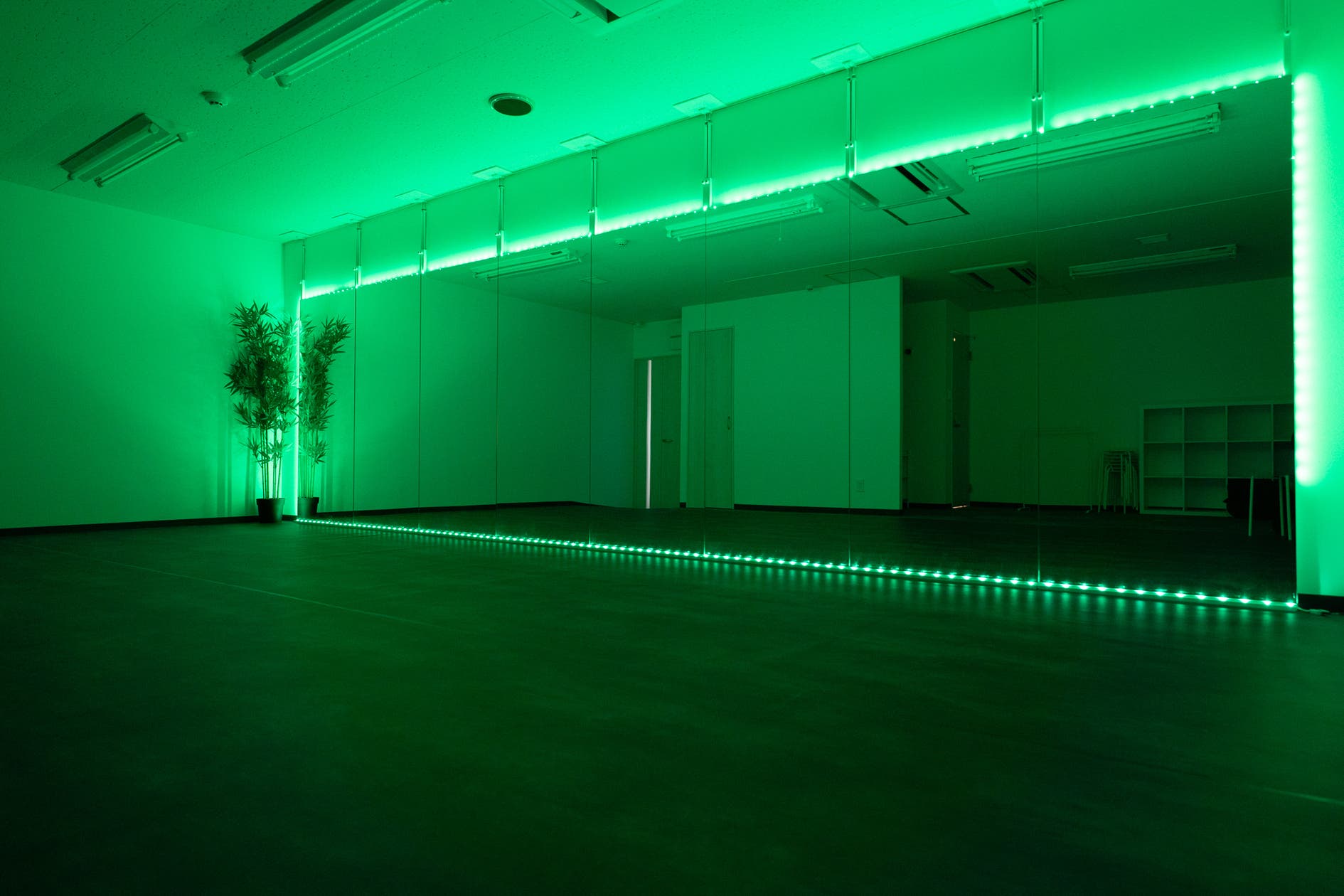 【✨WiFi未整備のためプレオープン価格✨】広々踊れるスタジオ｜6.4m鏡・更衣室完備・備品無料｜24時間営業中の写真12