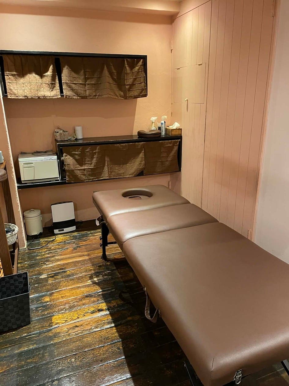 エステシャンorマッサージ師orネイリスト さん必見！！本通り電停から30秒、紙屋町西電停から2分の好立地！の写真6