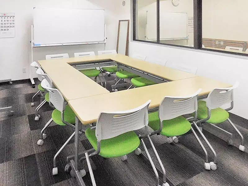 ＜新横浜駅4分！新横浜ホール　 第5会議室　 収容人数12名様＞の写真1