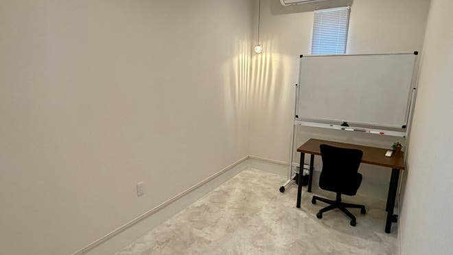 東広島市 西条駅から徒歩10分のレンタルスペース【102】の写真1