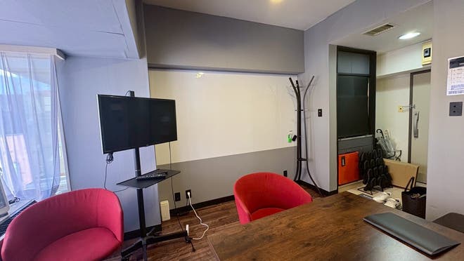 渋谷・道玄坂|最大8名|24h|夜間〜早朝の利用可|ホムパ/ボドゲ/映画・スポーツ鑑賞/会議・テレワーク|近くにコンビニ&ドンキの写真2