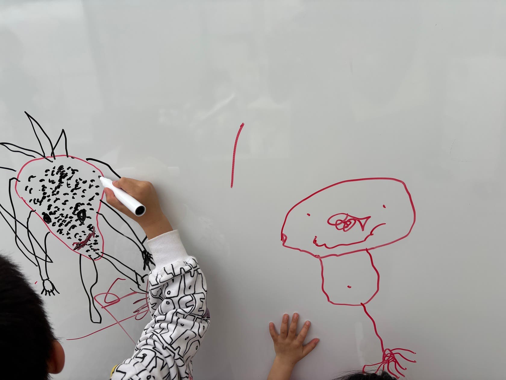 天井7.5mから苺が吊り下がる「苺空間」を多目的に利用可能。貸切パーティー、会議、TV映画撮影、料理スタジオ、フォト婚その他の写真15