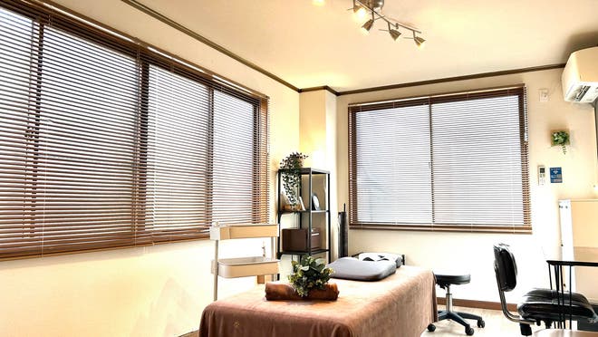 蒲田駅徒歩3分の好立地✨エステ・アロマ・整体・マッサージなどの多目的の施術に使える充実の設備・備品✨完全個室型のレンタルサロン✨の写真1