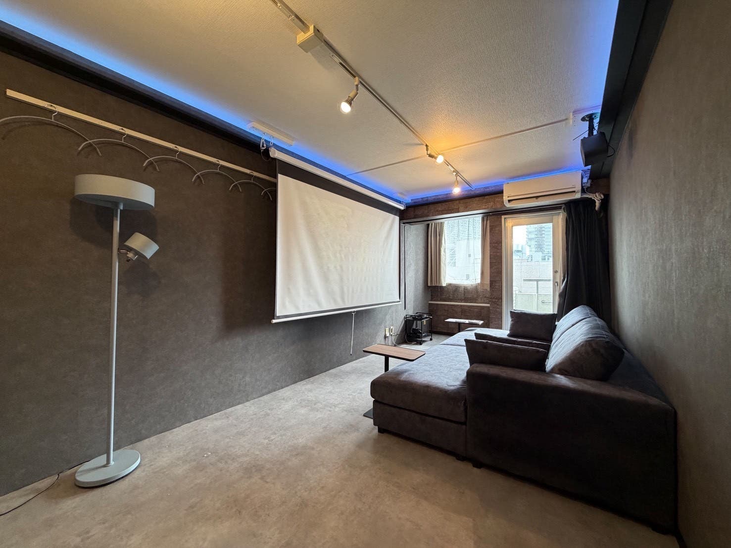 2月リニューアルOPEN✨池袋駅５分｜大型スクリーン｜24h｜DVDプレーヤー｜最大10名｜おうちシアター_404の写真10