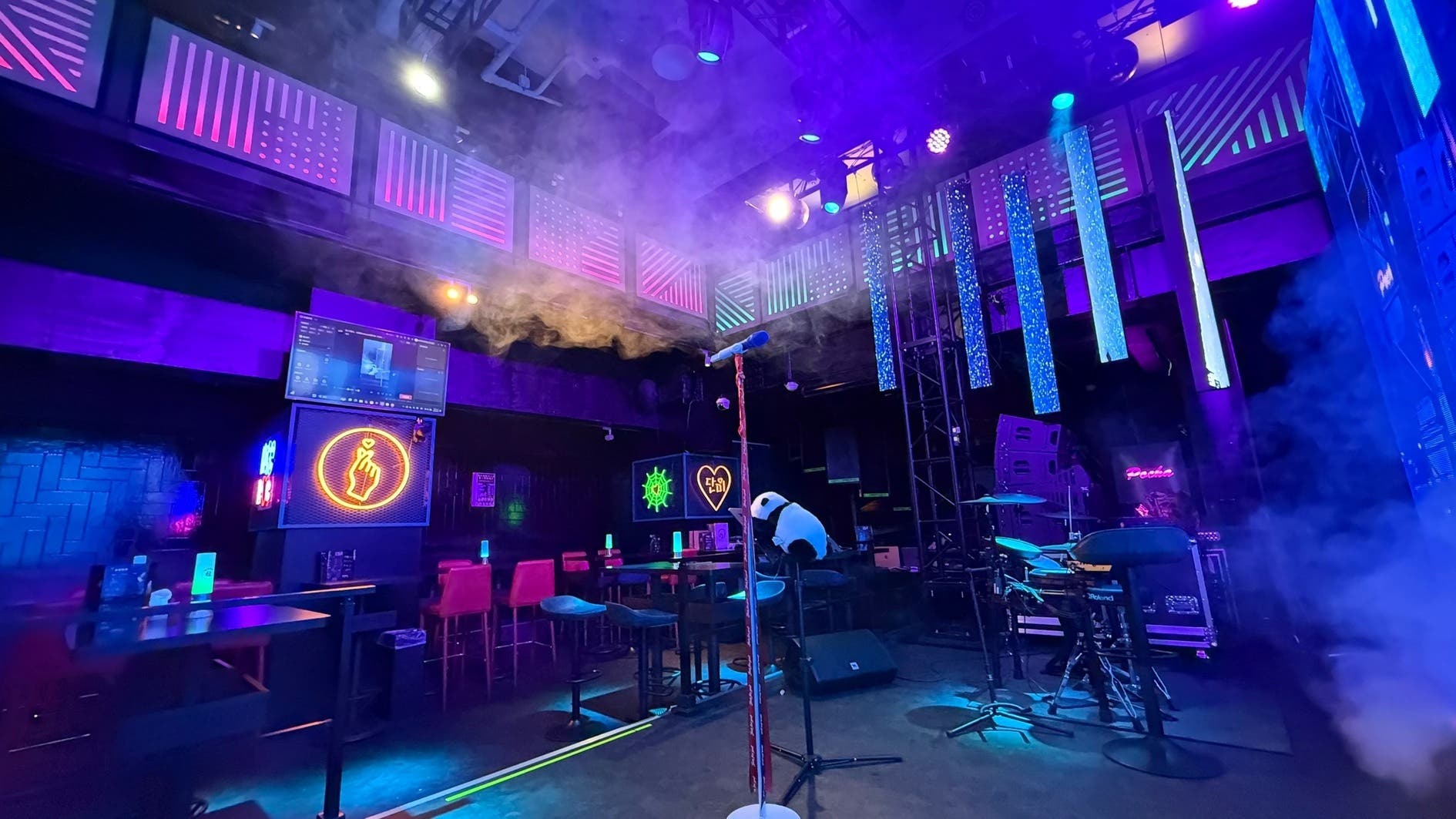 圧倒的な"映え"アメ村のライブハウスの写真3