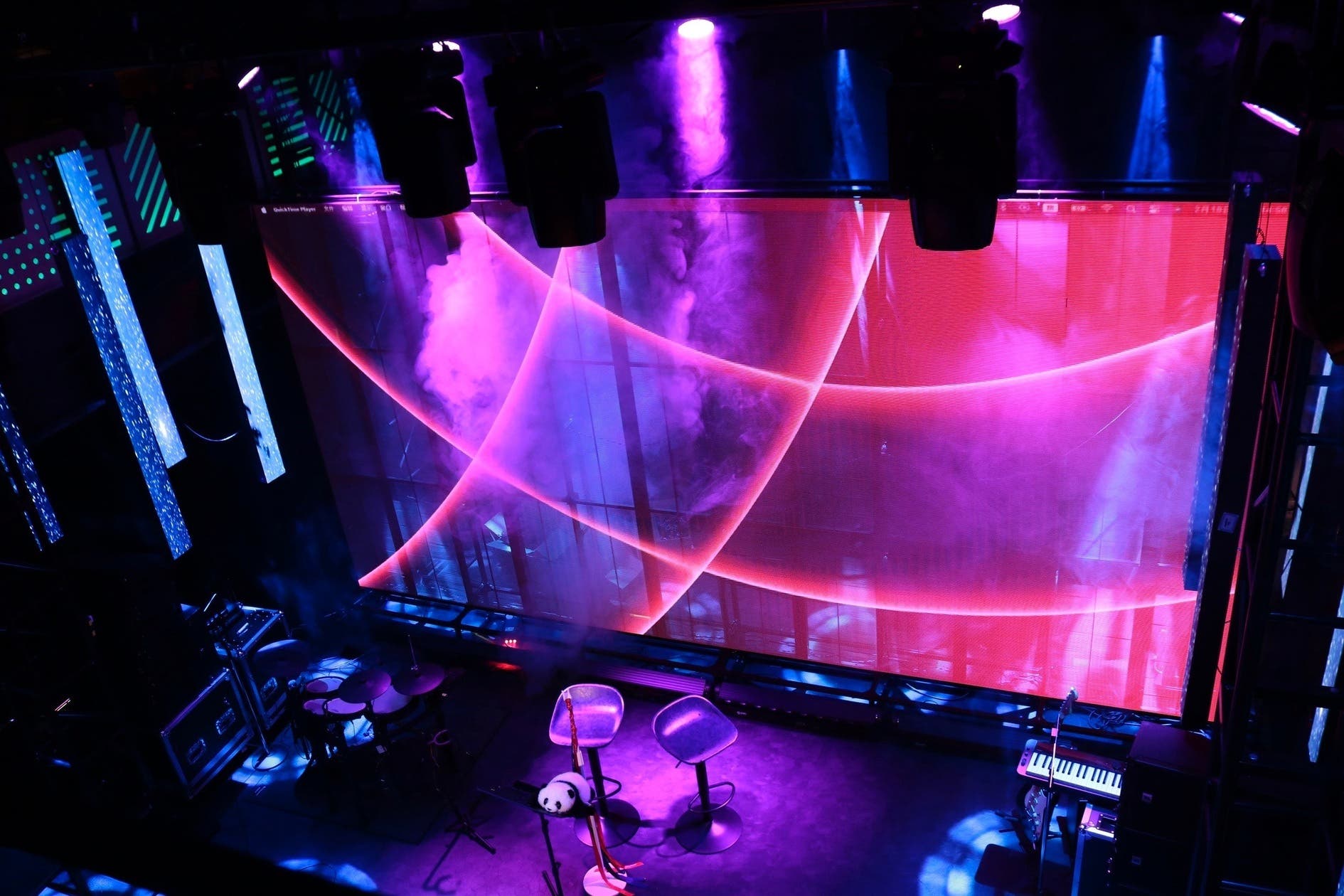 圧倒的な"映え"アメ村のライブハウスの写真6