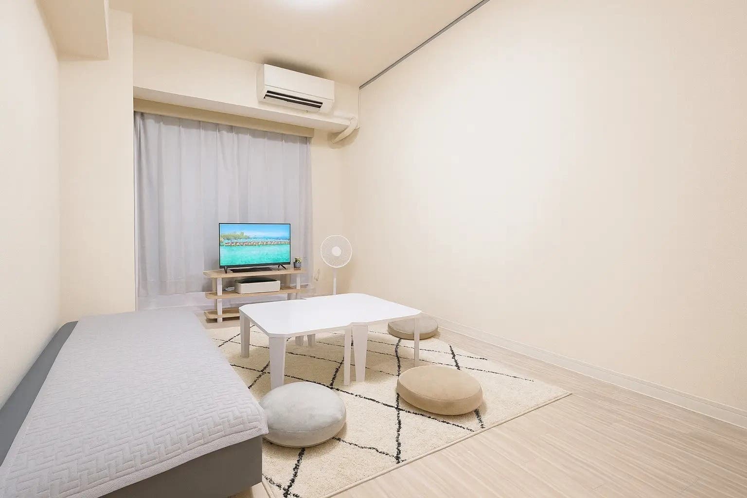 🚶伏見駅徒歩5分｜高速Wi-Fi完備📶｜🎲ボードゲーム充実｜🍳BRUNO＆卓上IHあり｜🎬映画見放題スペース🔌の写真1