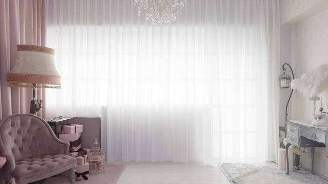 【新宿区】自然光差し込むアンティーク調スタジオ|駅徒歩4分|広告|アパレル|作品撮り|コスプレ などの写真3