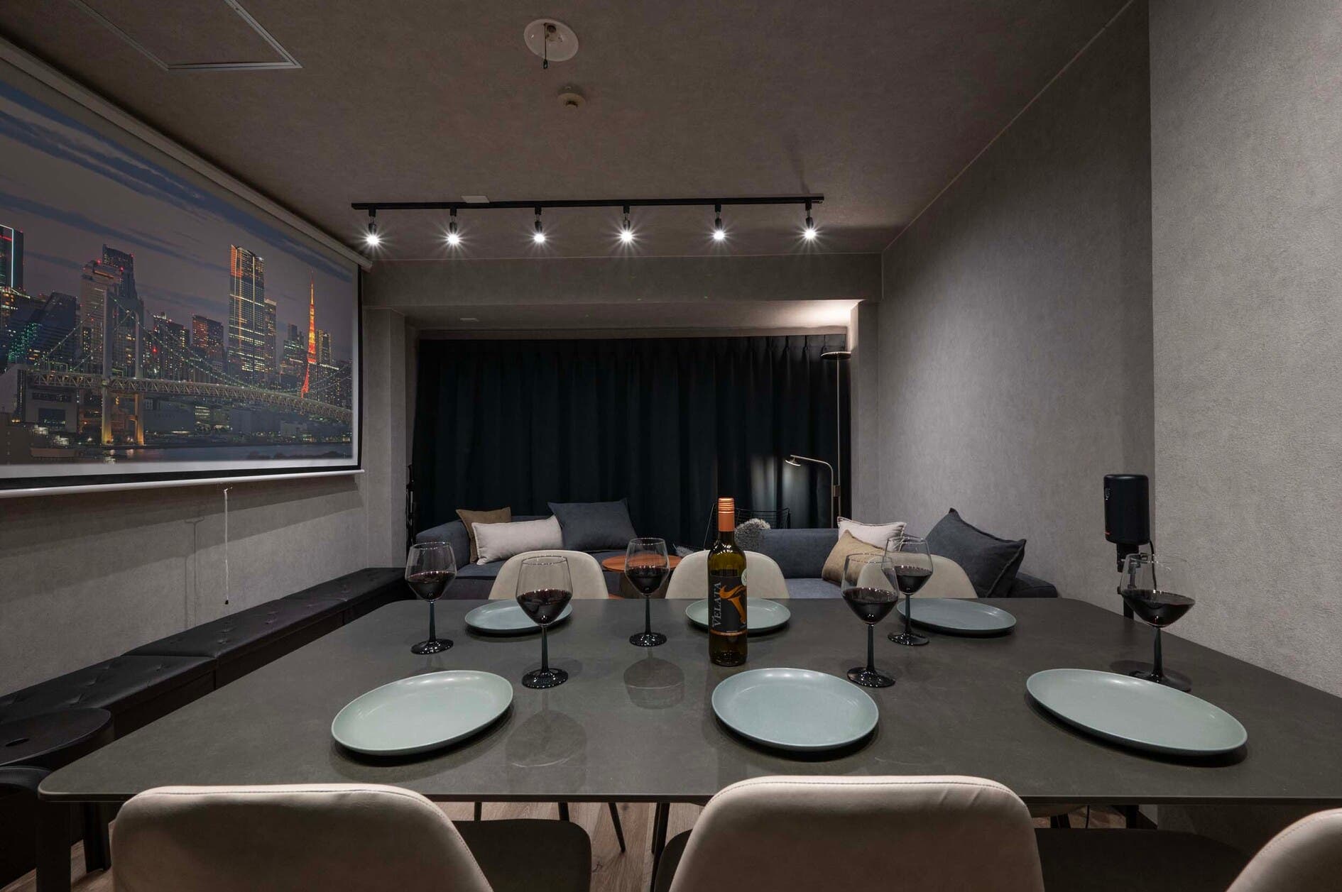 ㊗️NewOpen㊗️神田駅徒歩1分🚶最大15名👥100㌅大画面プロジェクター🎥パーティー🎉飲み会🥂合コン👥の写真2