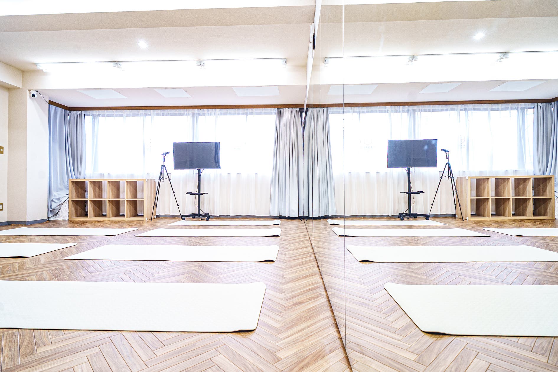 リニューアル限定価格🎉【横浜エリア|相鉄線天王町駅6分】ダンス・ヨガ・楽器演奏・撮影等におすすめ👍37㎡広々空間♪大型鏡設置の写真10