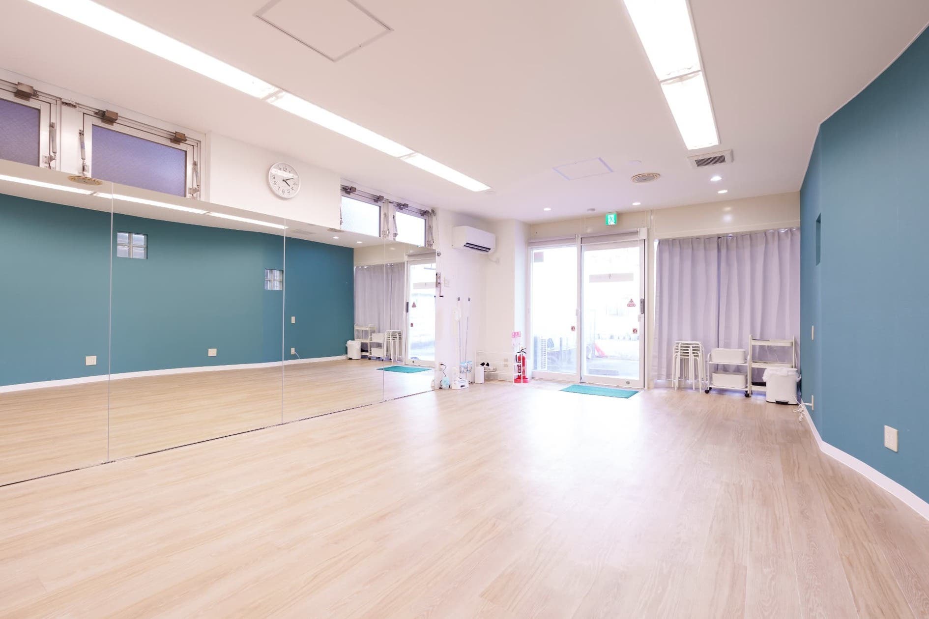 🎉2月OPEN記念特価・地域最安値級🎉ダンス・ヨガに最適完全個室✨十三駅徒歩9分｜大型鏡設置｜無料備品多数｜個人レッスン｜の写真2