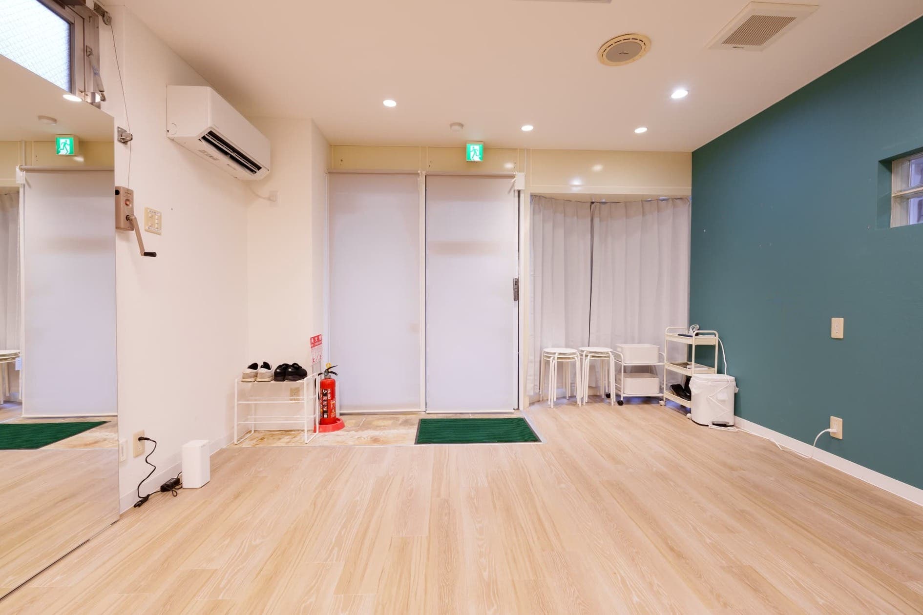 🎉2月OPEN記念特価・地域最安値級🎉ダンス・ヨガに最適完全個室✨十三駅徒歩9分｜大型鏡設置｜無料備品多数｜個人レッスン｜の写真5