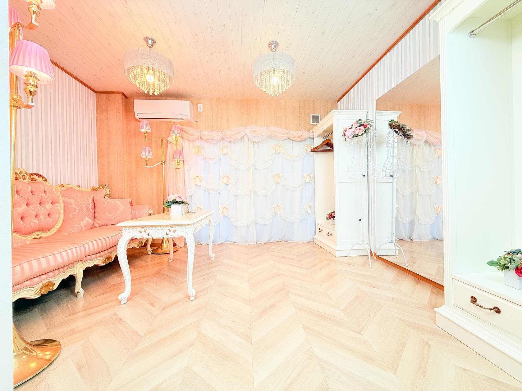 【イロドリヒメルーム】三重県初！の💗姫ルーム💗　撮影会✨コスプレ✨エステ✨SNS映え✨推し活に✨可愛い撮影に最適💖の写真3