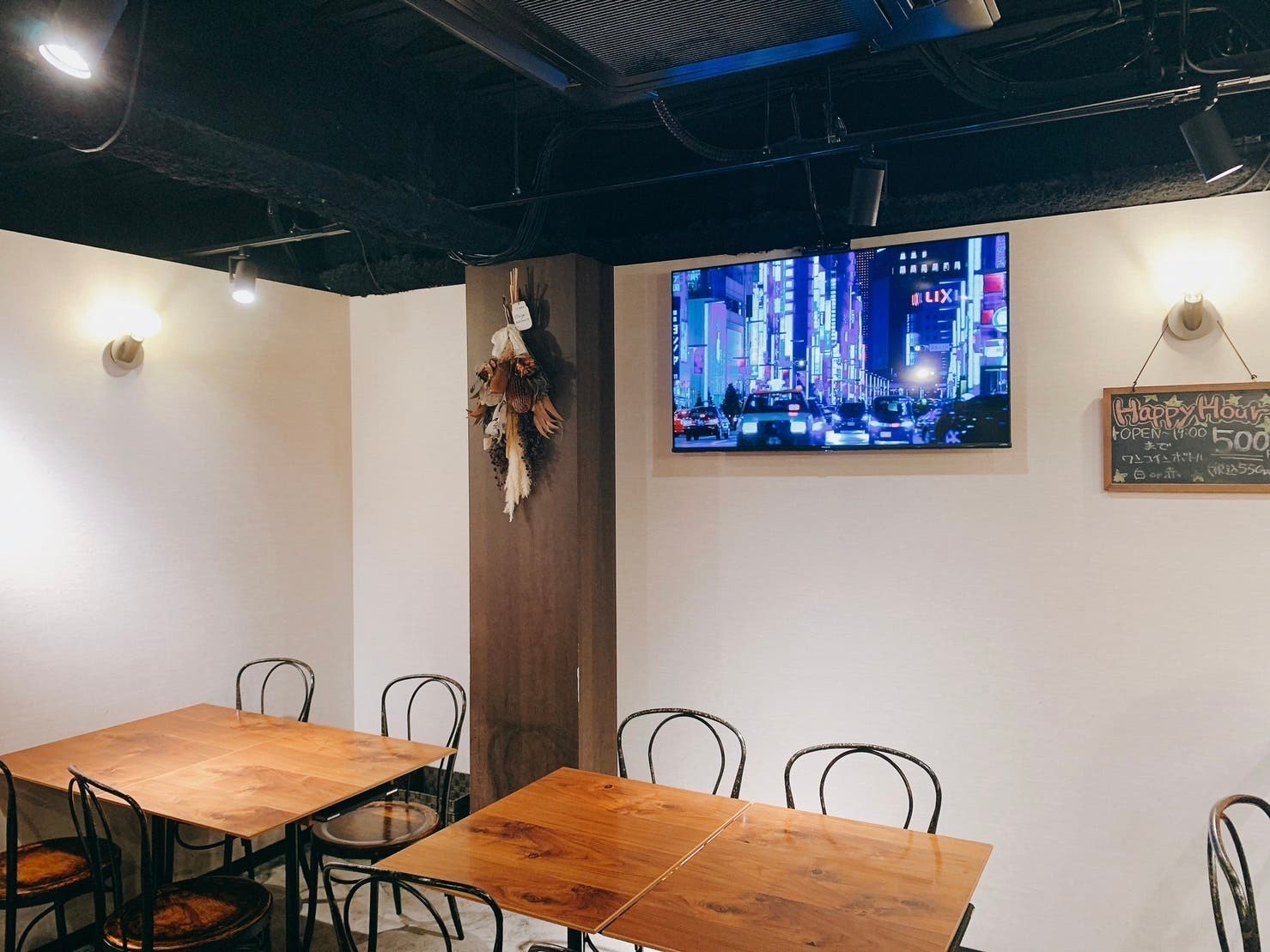 【六本木】最大35名利用可能なカラオケ付イベントスペース(歓送迎会/オフ会/女子会✨)｜撮影会📸、YouTube撮影🎥の写真6