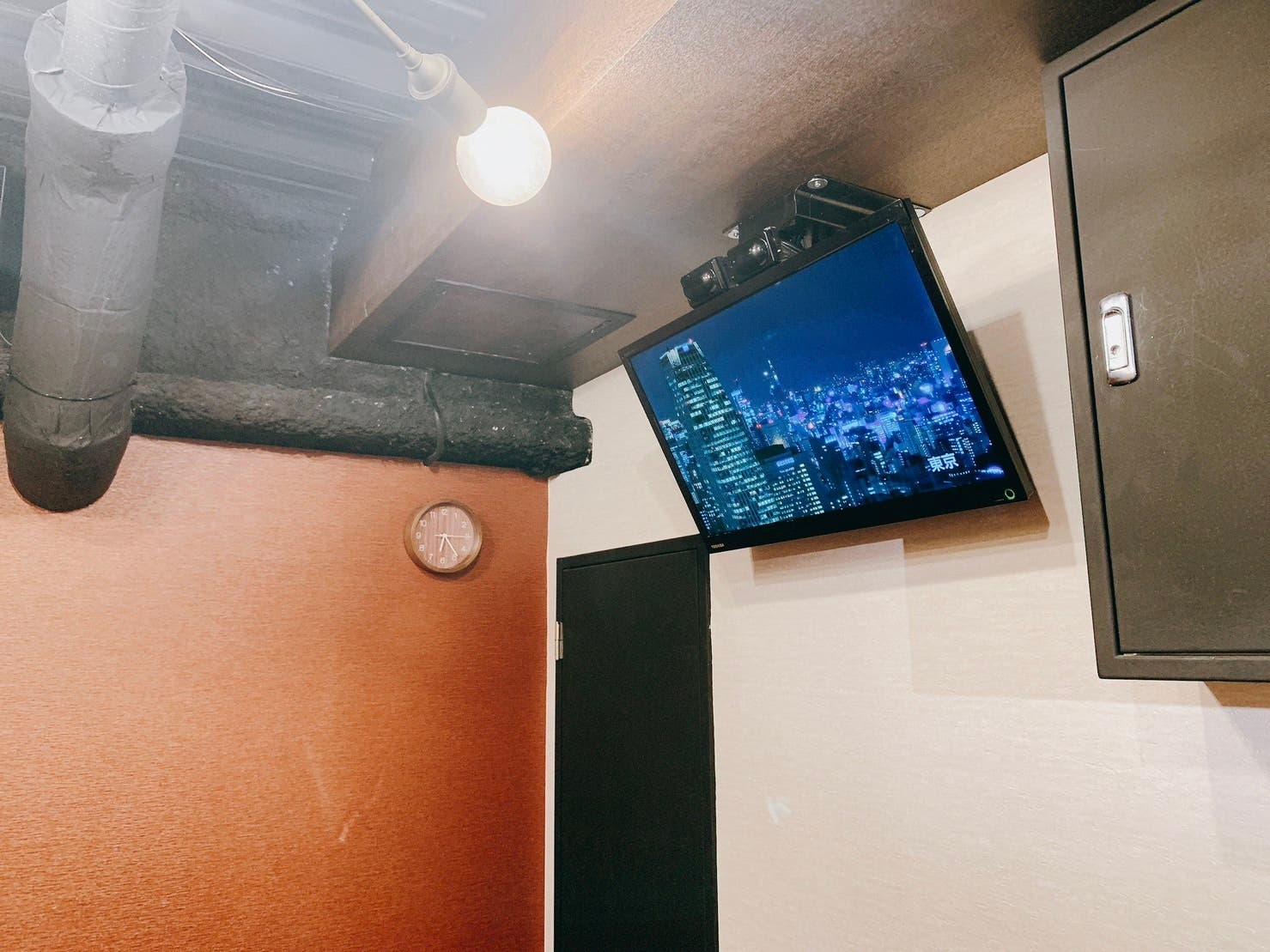 【六本木】最大35名利用可能なカラオケ付イベントスペース(歓送迎会/オフ会/女子会✨)｜撮影会📸、YouTube撮影🎥の写真7