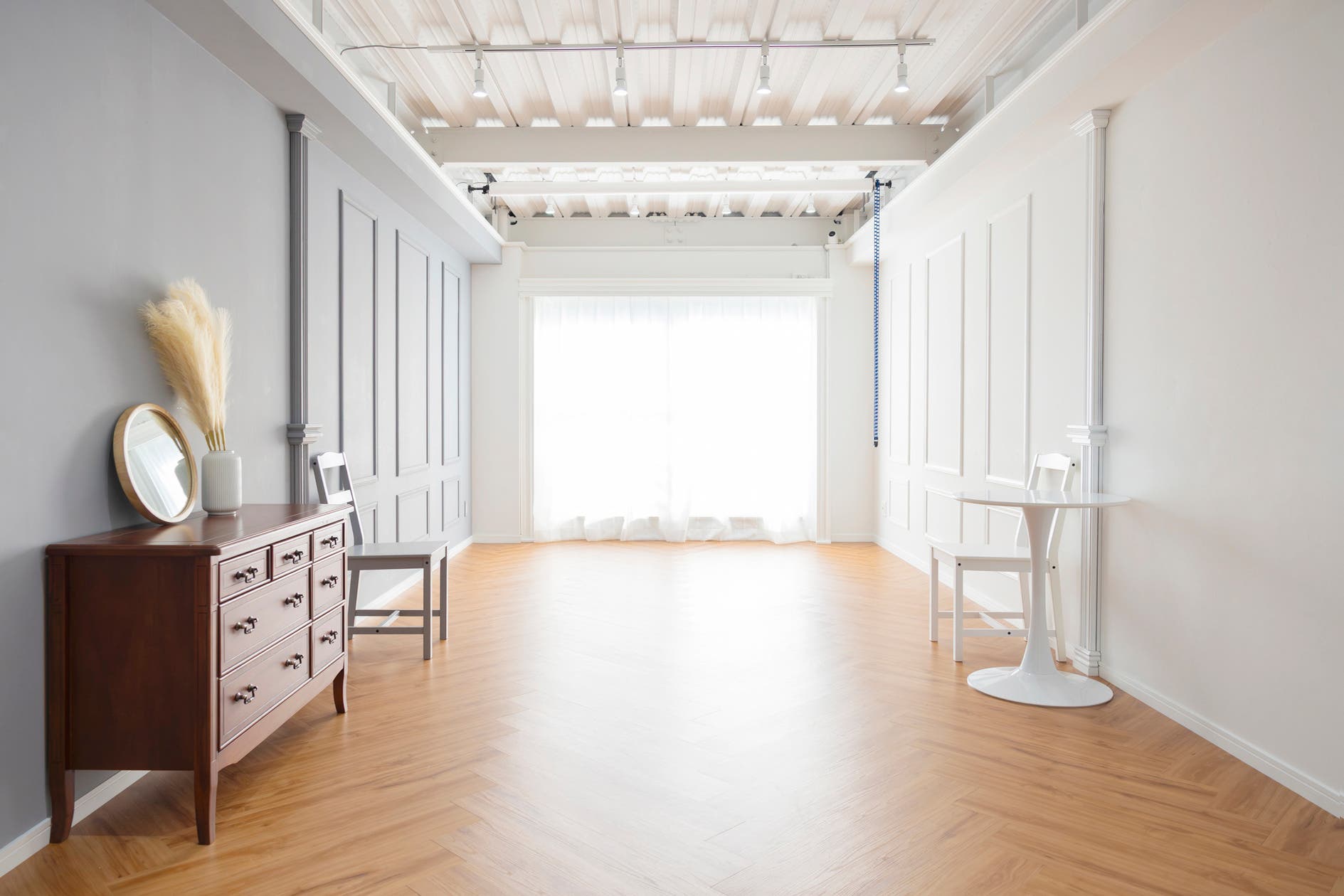 池ノ上駅徒歩3分｜下北沢エリアの隠れ家一軒家スタジオ｜ポートレート・動画撮影に最適な撮影空間の写真2